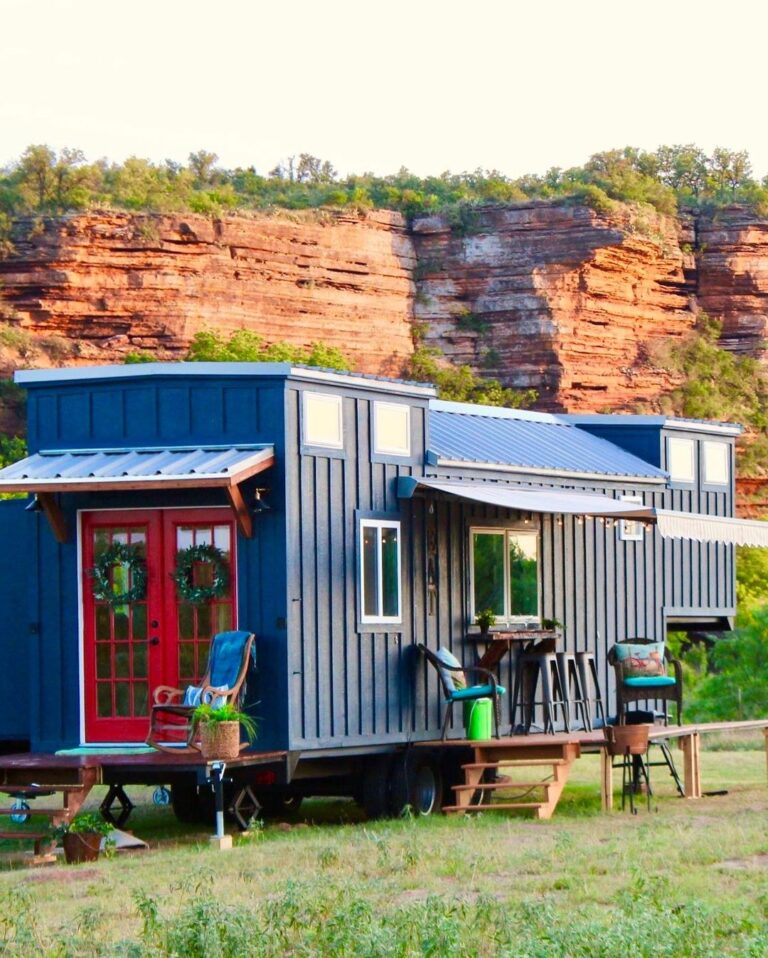 Cabin vs Tiny House - Which Is Best? - Luxe Dreamer