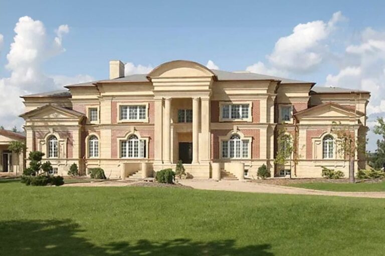 Luxury House Plan with a Refined Palatial Facade - 6076 Sq Ft (Floor ...